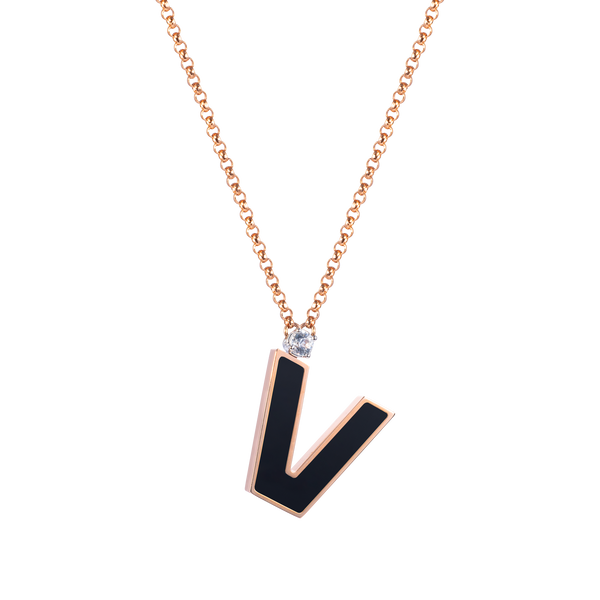 Letter V necklace – daniellakronfle